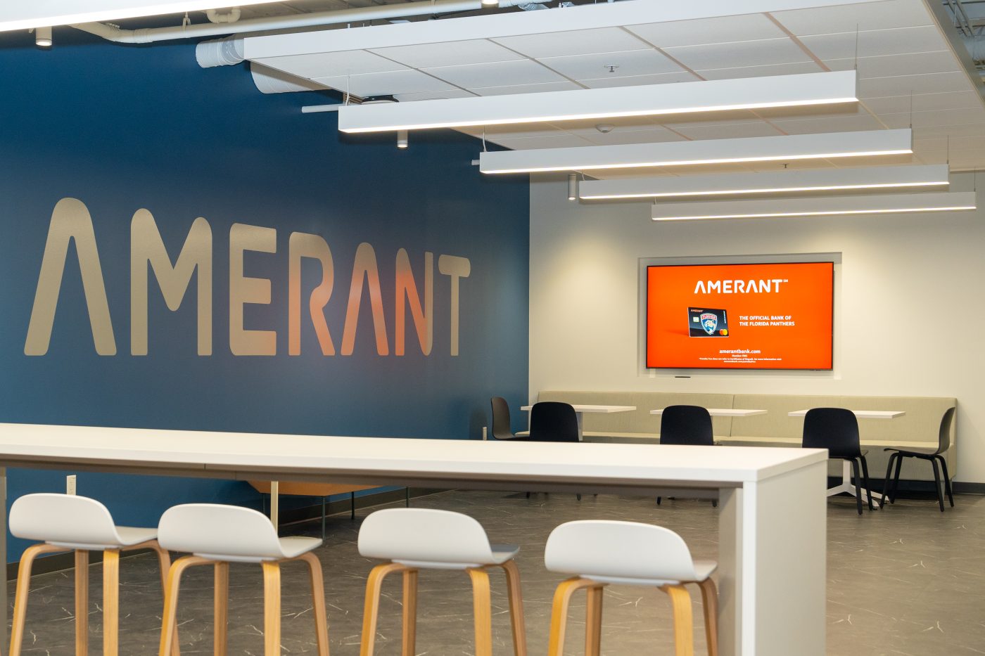 Amerant Bank Celebrates the Grand Opening of its First Banking Center ...